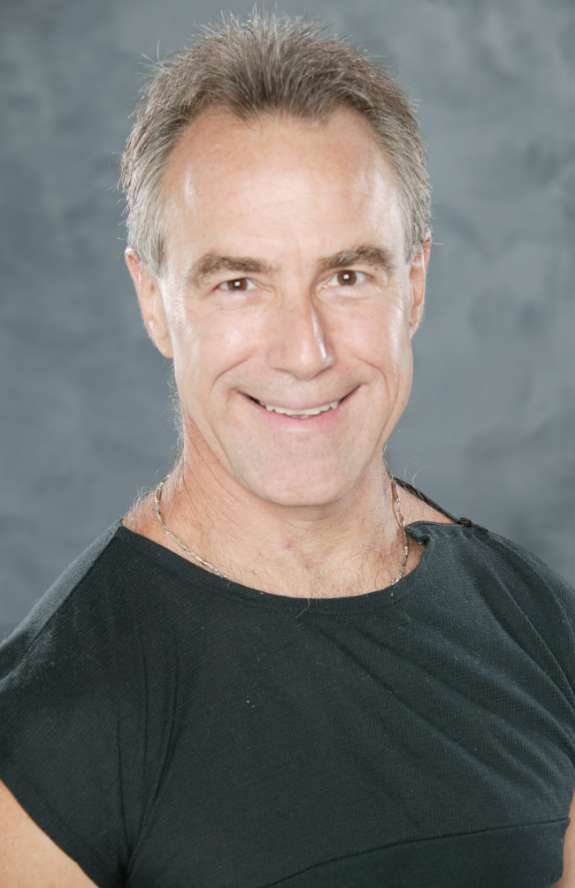 040831 Jerry wants to bang on the drum all day